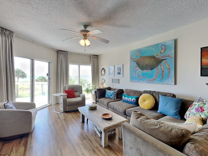 Emerald Isle 106 | Directly On The Beach, Pool! - Pensacola Beach, FL