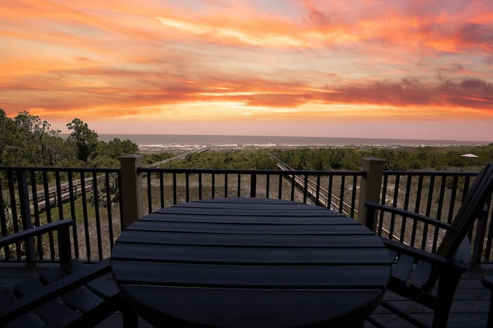 Beachfront Gulf Condo | Pool & Hot Tub | Boat Park - Cape San Blas, FL