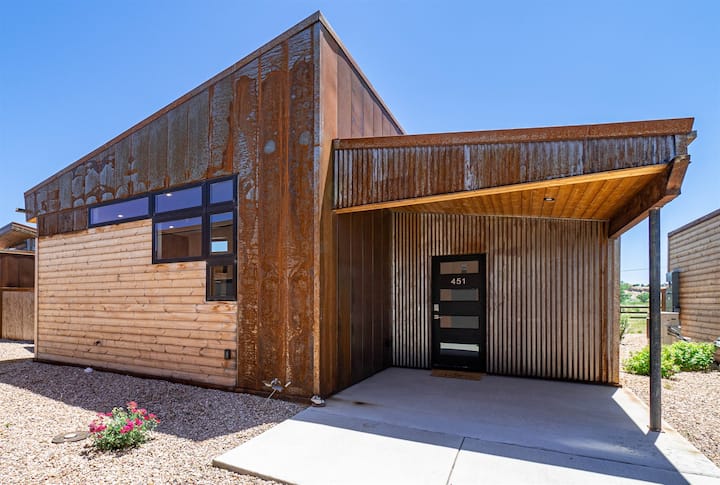 The Prickly Pear @ Palisade Legends - Laughing Cat, Palisade