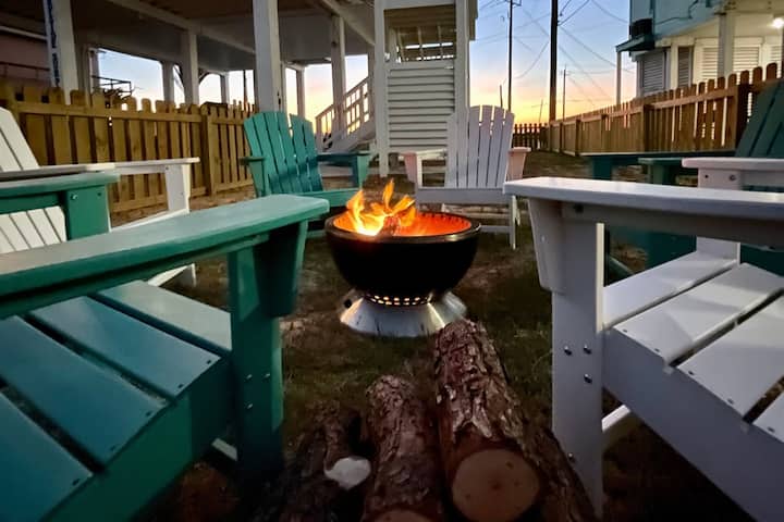 Steps To Surfside Beach | Games-views-pet Friendly - Surfside Beach, TX