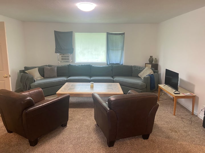 5 Bedroom By Switchyard Park - Bloomington, IN