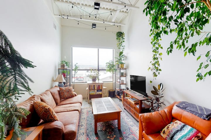 2br Mountainview | Balcony | Dog Friendly | W/d - Bozeman, MT
