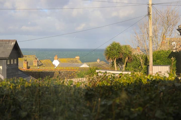 Tamarisk Located In A Peaceful Spot In Port Isaac - Port Isaac