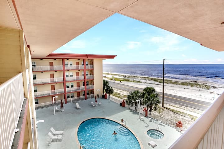 Gulf View, Amenities! Paradise Shores 403 - Mexico Beach, FL