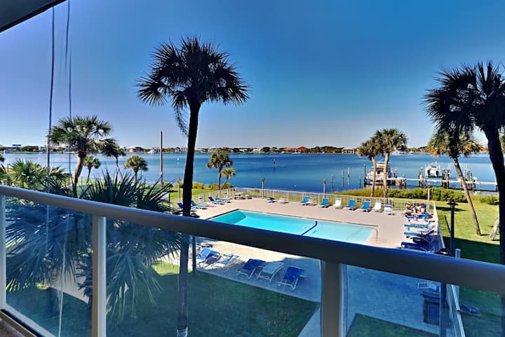 Sabine Yacht & Racquet #2b | Bayfront, Pool Views! - Pensacola Beach, FL