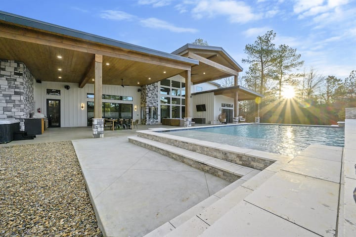 Luxury-heated Pool-hot Tub-fire Pit-sleeps 24-moji - Broken Bow, OK