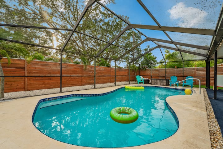 Coastal Escape W/ Pool & Game Room - Indian Rocks Beach, FL