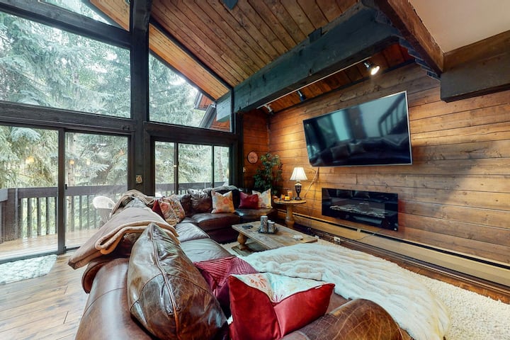 Serene 3br Mountainview 2nd-floor | Balcony - Vail, CO