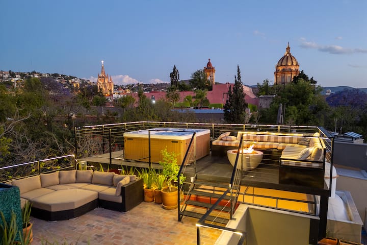 Casa Cielo 4 Story Luxury With Rooftop Hot Tub +Ac - San Miguel de Allende
