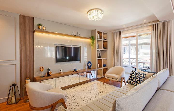 Flores Da Montanha 203b - 3 Suítes E Lavabo, 2 Gar - Gramado