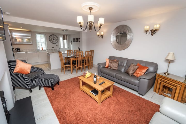 Bridge House Apartment 1 - Keswick