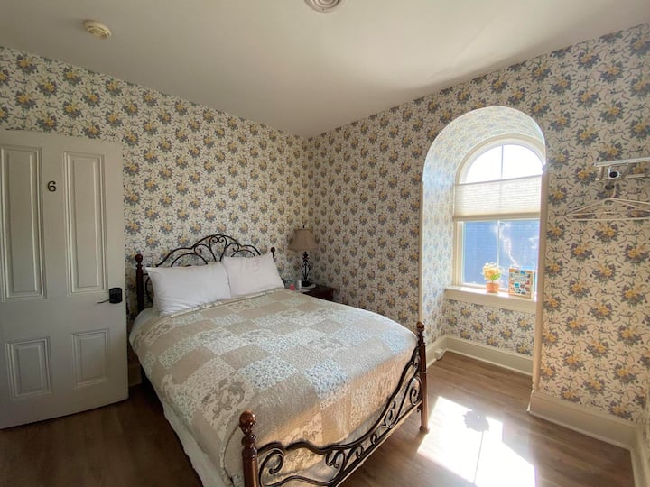 Cozy Victorian B&b Full Bed W/ Free Parking - Strasburg, PE USA