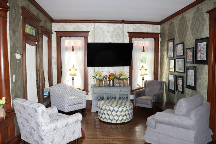 Single Room-private Bathroom-room 1 Single Queen - Denver, PA