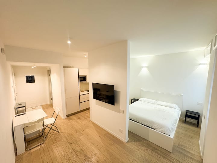 Lovely One Bedroom Condo In The Heart Of Milan - Mailand