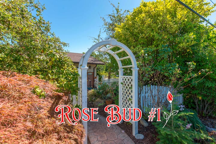 Rose Bud: Bedroom Suite In The Heart Of The City - Sequim, WA