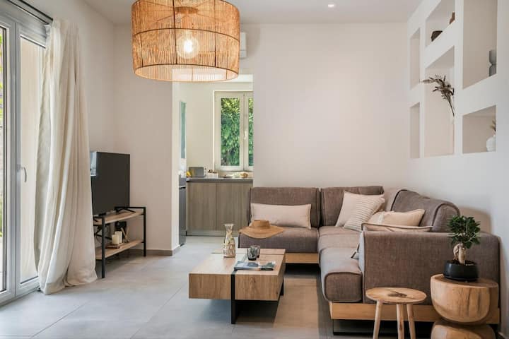 Mystique Lagoon Villa - Agia Effimia