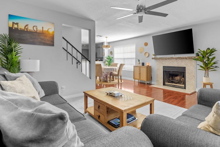 Downtown Chandler Townhome Community Pool - Chandler