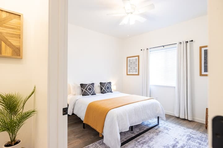 Modern Townhome | Enclosed Garage | W/d - Kalispell, MT