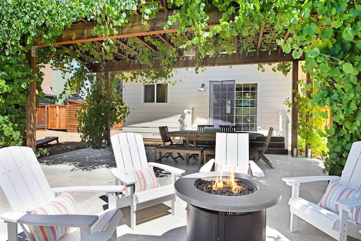 Charming Newcomb Cottage Downtown Sonoma - Sonoma, CA