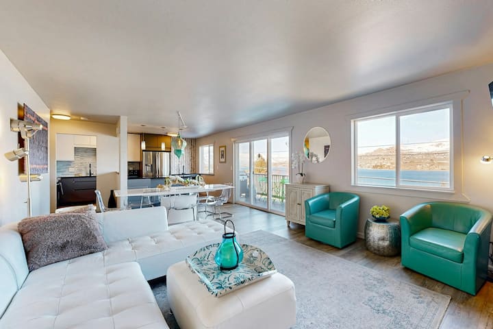 Updated 3br Lakeview | Balcony | Washer/dryer - Slidewaters, Chelan