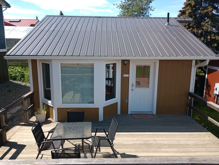 Sky Harbor Cabin - Homer Seaplane Base - Homer, AK