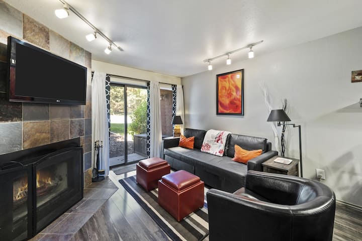 Snowcrest Inn: Upgraded Condo, 5 Min Walk To Lift - Park City, UT