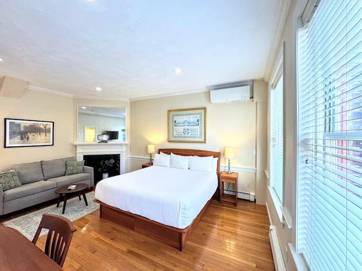 Copley House - Premium Studio - Boston, MA