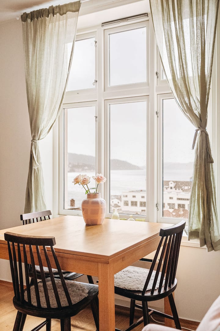 Bergens #1 Street | Easy Check-in & Sea Views - Bergen