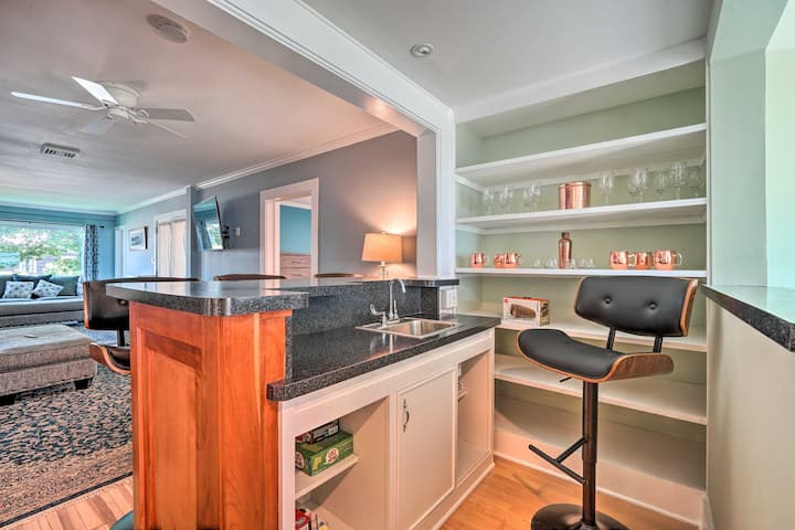 Downtown Retreat W/ Grill, Fire Pit & Wet Bar - Lake George, NY