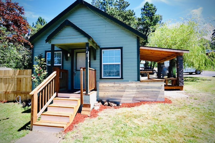 Cozy 2br Cabin • Near Hospitals, Autzen & Dining - Springfield, OR