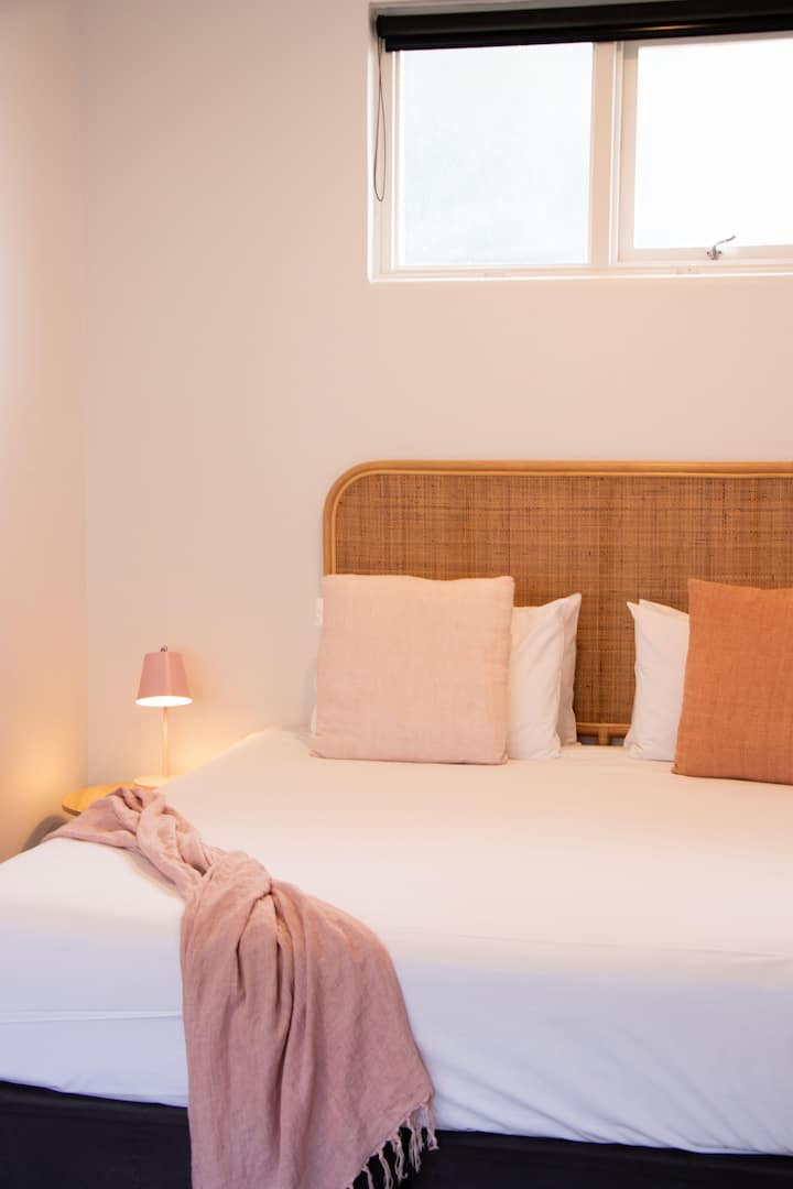 Standard King Suite - Robe