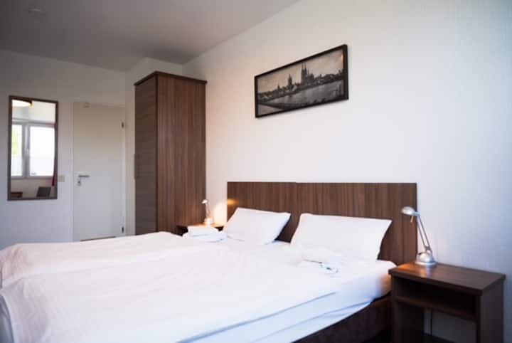 Doppelbett Oder Zwei Einzelbetten Ensuite Dusche - Cologne