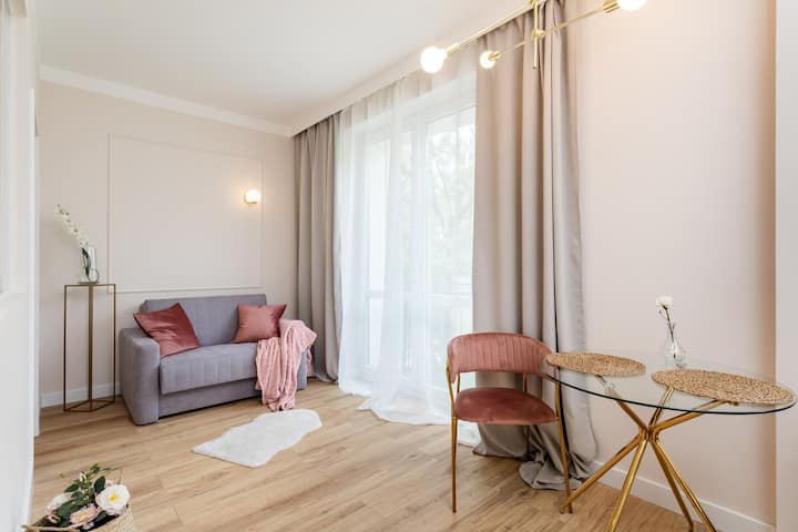 Olive Apartment ★★★ Ochota - Warsaw Chopin Airport (WAW)