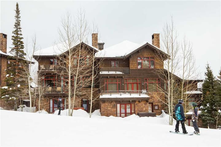 Rmr: Granite Ridge Lodge 3220 In Teton Village - Jackson, WY