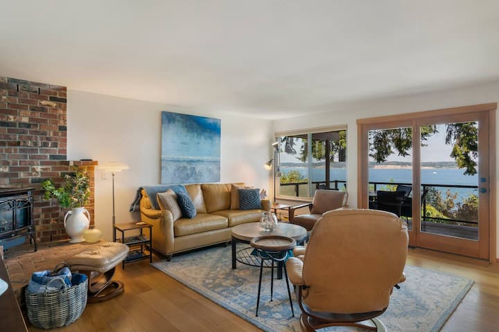 Whale Watching+covered Deck+hot Tub+fenced In Yard - Langley, WA