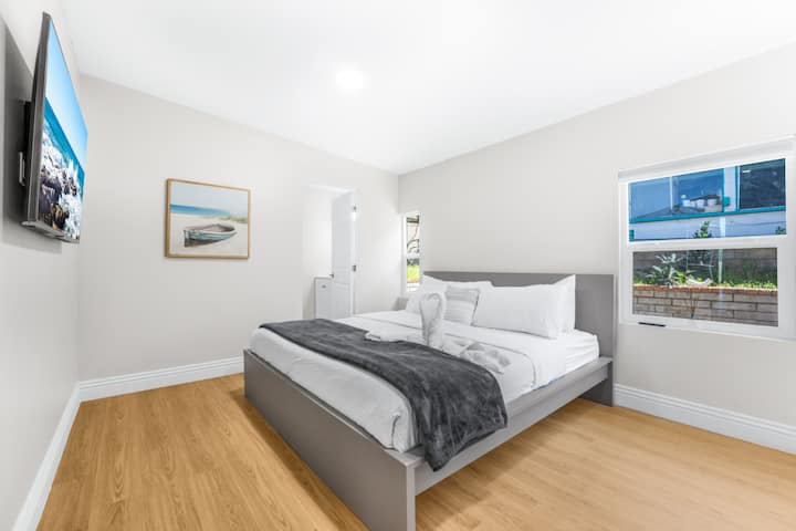 Ocean Beach House | King Beds + A/c + Walk2beach - San Diego