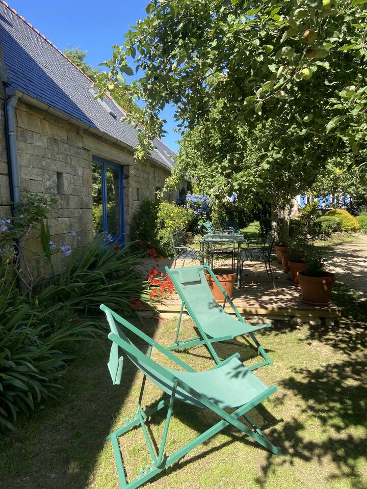 Double-classique-salle De Bain-vue Sur Jardin-the - Locronan