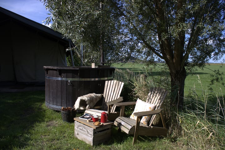 Offgrid Tenthuisje Met Hottub - Landhoeve Veluwe - Kampen