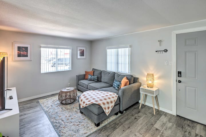 Updated Escape W/ Game Room 1 Block To River! - Bullhead City, AZ