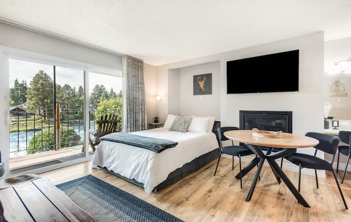 Steps To The Deschutes, 10 Minute Walk To Downtown - Bend, OR