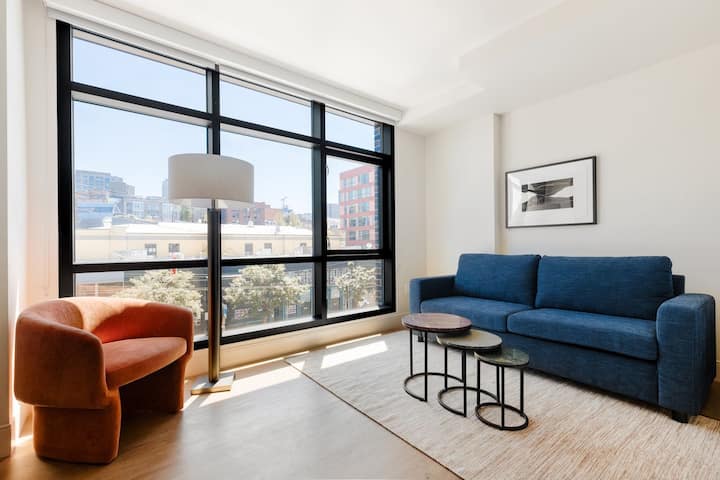 Sonder At Pivot | One-bedroom Suite+ - Seattle, WA