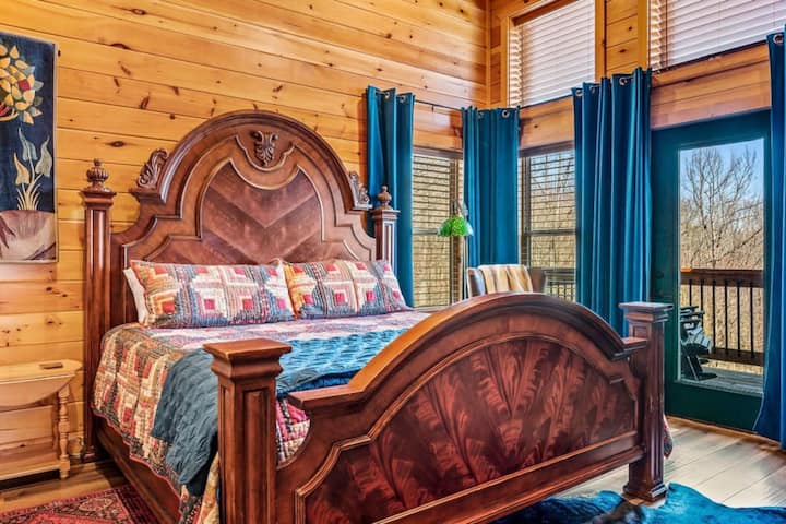 Cabin W/ Fireplaces And Mtn Views - Gatlinburg, TN