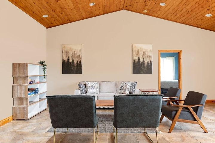 Chic & Spacious Home|private Hot Tub & Pool - Bracebridge