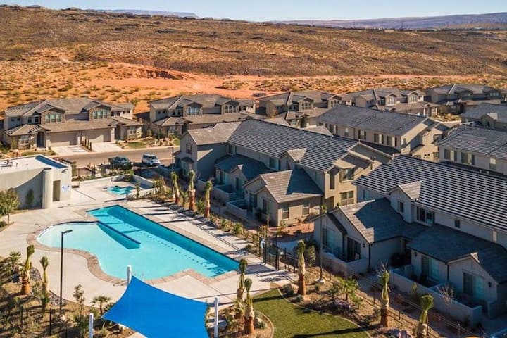 3 Bed/3.5 Bath | The Casitas | Close To Adventure - ワシントン, UT
