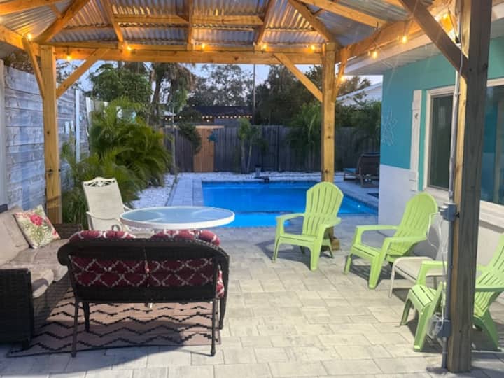 Trish's Beach Retreat W/ Pool/spa By Siesta Keys#2 - Sarasota, FL