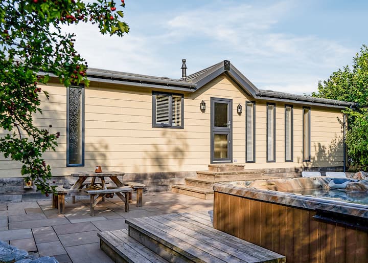 Boxing Hares Lodge - Bridgwater