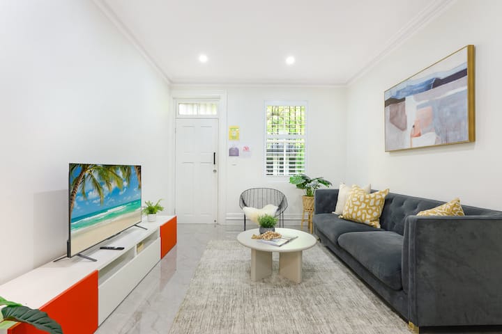 Renovated 4bd Terrace Located In Heart Of The City - Surry Hills