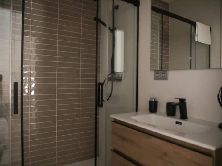 One Room Apartment With Balcony Industrial Style - Alicante