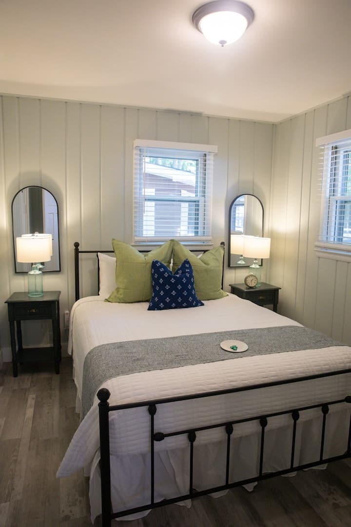 Scenic Drive Resort On Lake Michigan - Cottage #3 - Duck Lake State Park, Whitehall