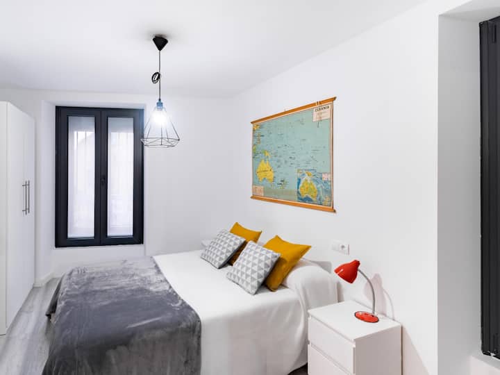 Housingleón Main Square Suites - León, Espagne